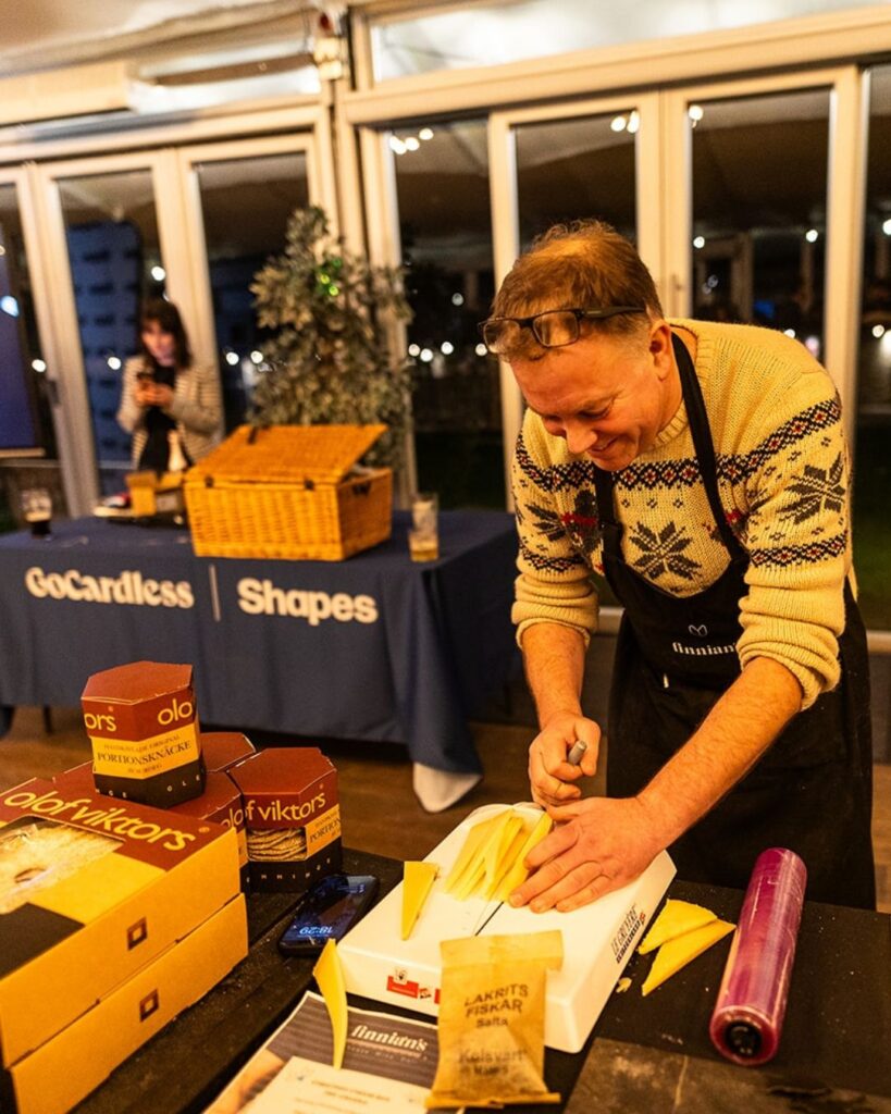 Celebrating the end of 2025 in style! - Shapes